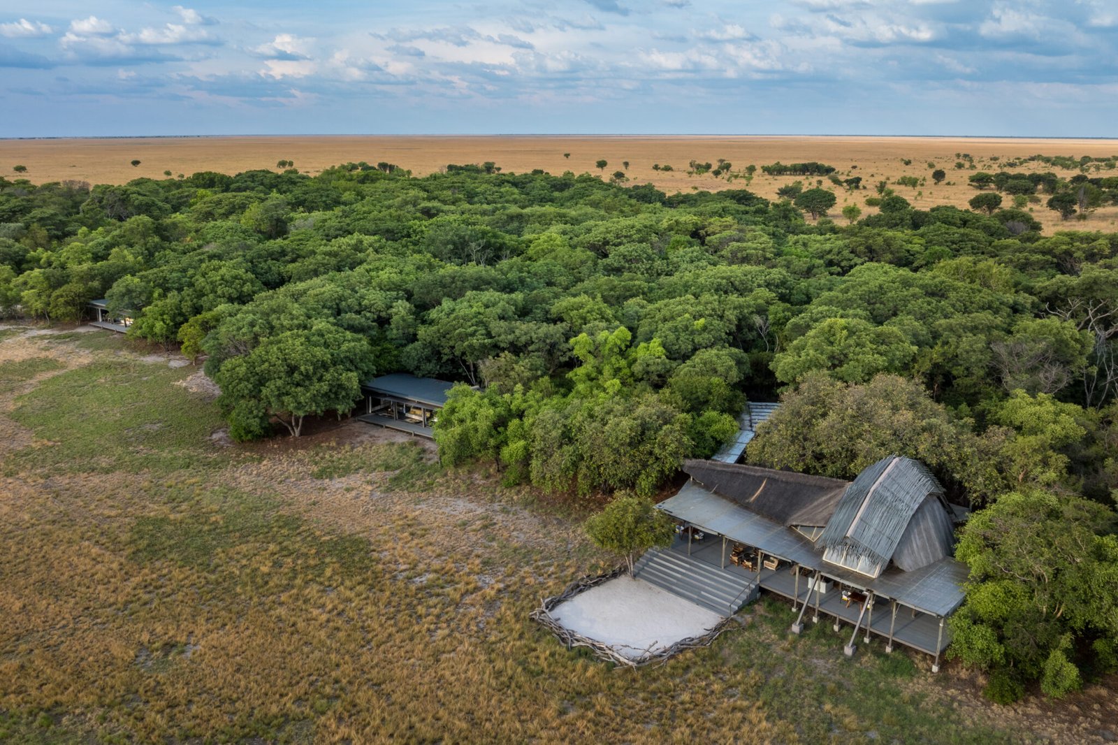 Discovering Liuwa Plain: Wilderness, Wildlife & Rooftop Safaris in ...