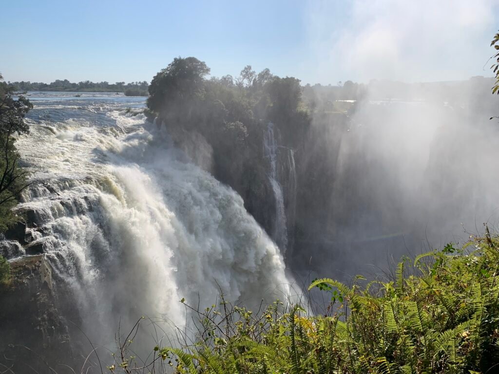 Victoria Falls Travel Guide: Best Time to Visit, What to Expect & Where ...